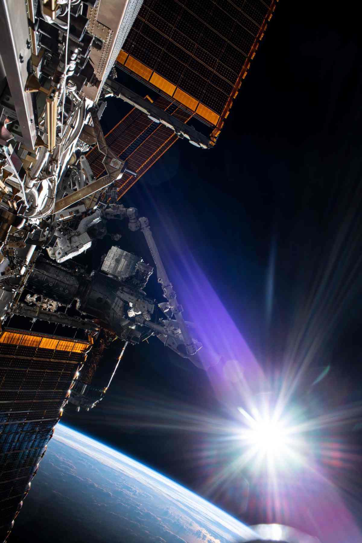Can Astronauts See The Sun While In Space? - LunarSail.com