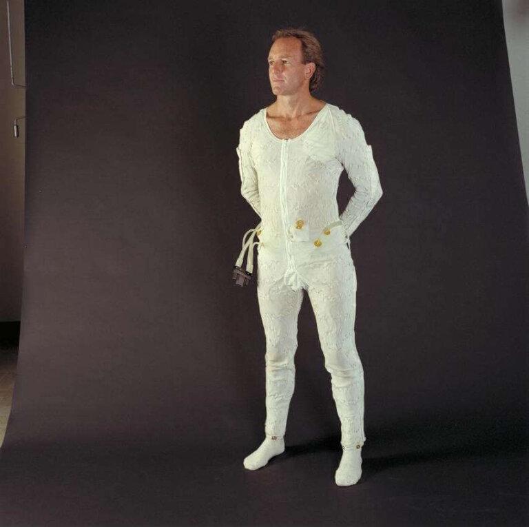 How Did Astronauts Survive The Temperature On The Moon? - LunarSail.com