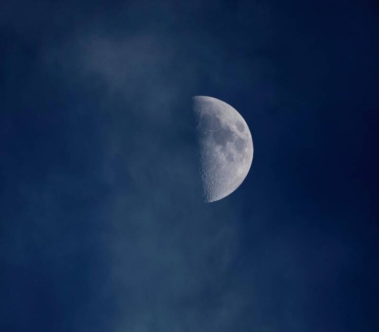 Atmosphere of The Moon - LunarSail.com